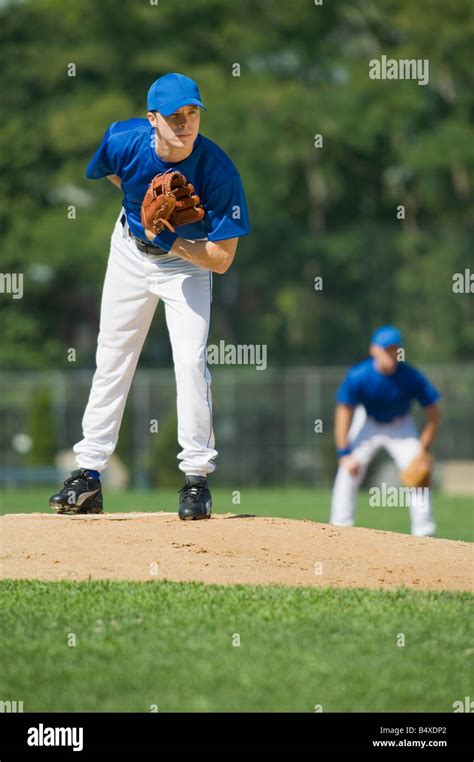 Pitchers Baseball Glove Hi Res Stock Photography And Images Alamy