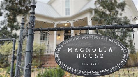 Inside Magnolia House Chip And Joanna Gaines Waco Bed And Breakfast