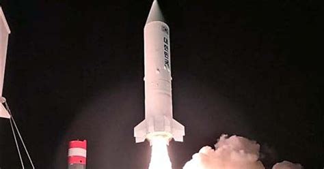 군 “고체연료 발사체 2~4단 연소 성공”첩보위성 발사 목표