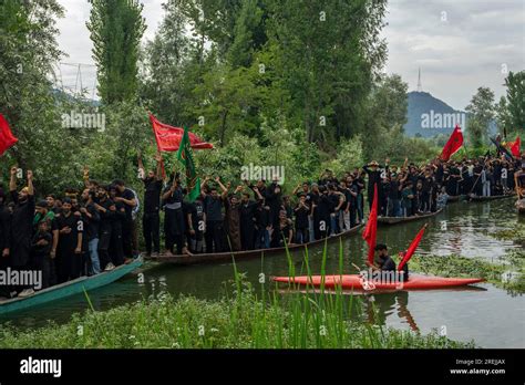 Kashmiri Shiite Muslims Shout Religious Slogans As They Participate In