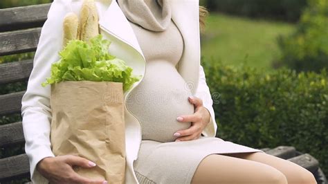 Samotna Matka I Syn śpi Wpólnie Zbiory Video Złożonej Z Warm Mother