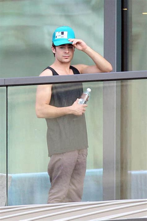 OMG His Real Butt Zac Efron OMG BLOG