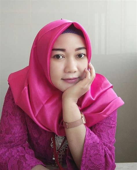 Pin Di Bahan Jilbab Cantik Gambar Orang