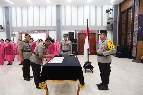 Polda Sumut Gelar Pisah Sambut Pejabat Lama Dan Baru Usai Acara Upacara