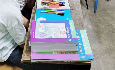 Pri Sinaloa Recibe Suspensión Para Distribución De Libros De Texto