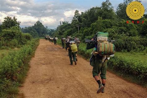 ဘော်လခဲကပြန်လာတဲ့ စစ်ကောင်စီယာဉ်တန်းကို တော်လှန်ရေးအဖွဲ့တွေ ကြားဖြတ