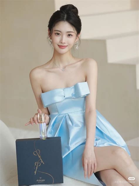 𝟏𝐬𝐚𝐲𝐞 𝐈𝐃 𝟐𝟔𝟐𝟏𝟐𝟔𝟎𝟑𝟐 • 𝐅𝐫𝐨𝐦 小红书 𝐗𝐢𝐚𝐨𝐇𝐨𝐧𝐠𝐒𝐡𝐮 Strapless Dress