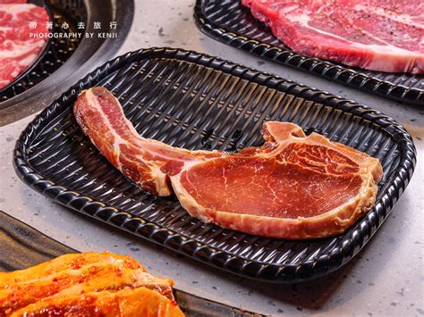 台中 Oh Yaki 日式精緻燒肉吃到飽中美店，網美韓系風格高cp值燒肉店！超厚實16oz安格斯牛排、戰斧豬排海鮮通通任你吃。 帶著心去旅行