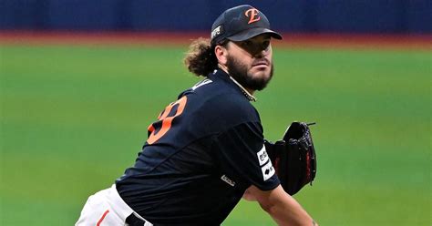 1위 한화의 파격적 선택 에이스 폰세 엔트리 말소kia와 전반기 최종전 안 던진다 고척 현장