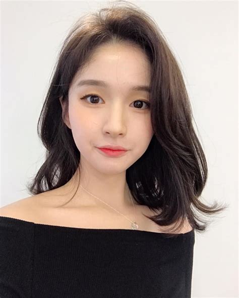 애매한 중간머리 찰떡같이 어울리게🍂 어중간한머리 기르기 힘들어요~ 자연스럽게 디자인해서 내년에는 긴머리 도전~~👀