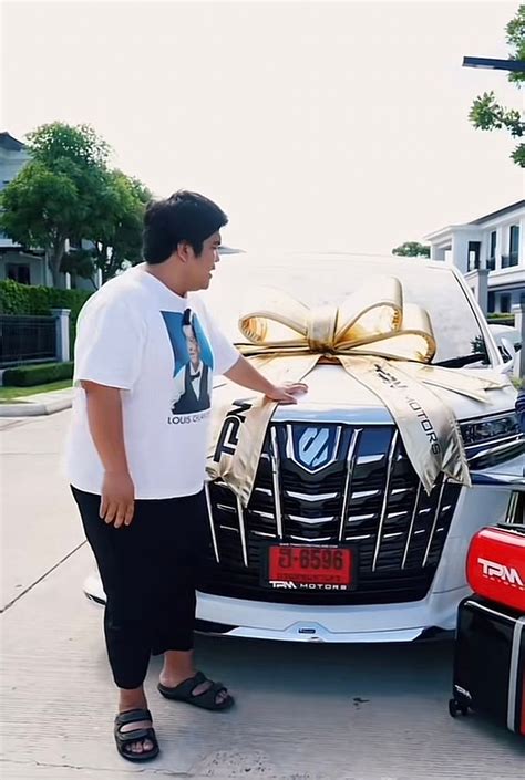 คอหวยไม่พลาด แจ็ค แฟนฉัน ถอยรถใหม่เพื่อ น้องคากิ ซูมเลขทะเบียนสวยมาก
