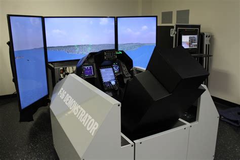 F 16 Cockpit Simulator