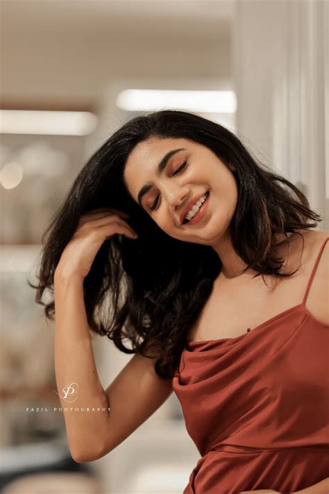 Deepa R Uhdwallpaper