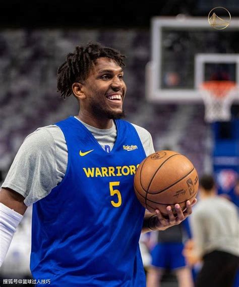 签约中国品牌的nba现役球星：勇士占了3人，巴特勒签约李宁威金斯安踏汤普森