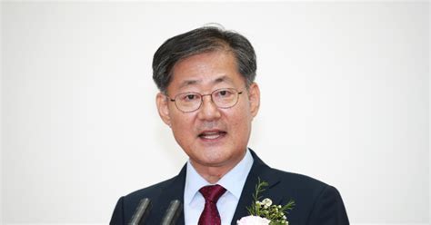 탄핵 정국 여파 충북도 정선용 행정부지사 퇴임 연기