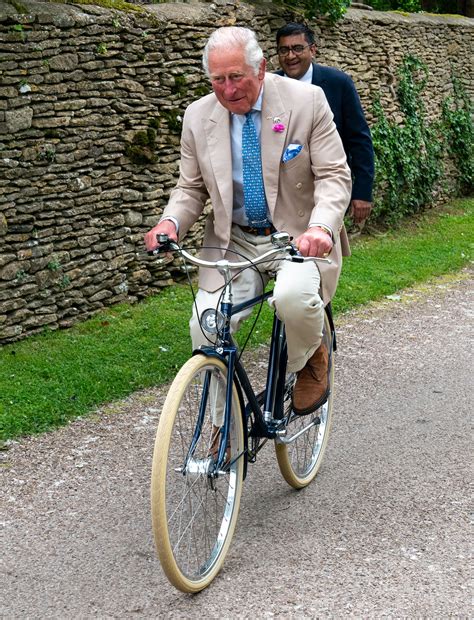 Royal Fans Touched By Sweet New Pictures Of Prince Charles ‘having So Much Fun Woman And Home