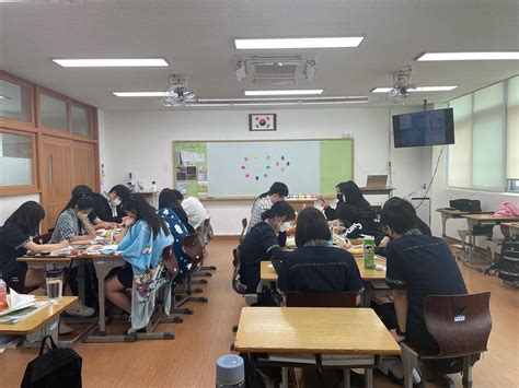 고등학교 심리동아리 학생들과 함께한 색채심리프로그램 컬러테라피 컨설팅 색채심리분석연구소 온 대표