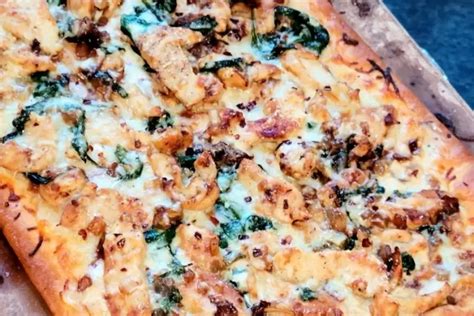 Chicken And Spinach Alfredo Pizza Springer Mountain Farms