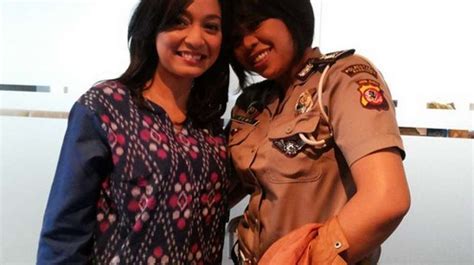 Bella Foto Bareng Bripka Dewi Di Situ Kadang Saya Merasa Sedih