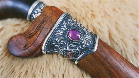 Pembuatan Badik Model Bugis Edisi Mini Berhiaskan Tabbu Perak Dan Pertama Ruby Youtube