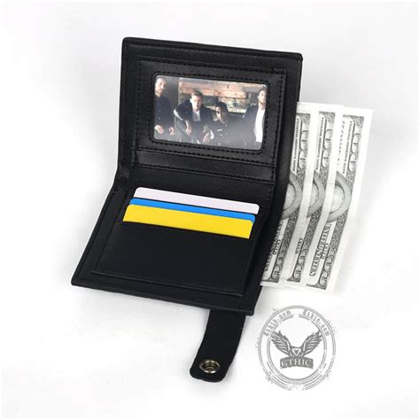 Gothic Skulls Embossed Bifold Chain Wallet Gthic