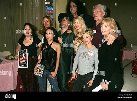 Nov 19 2004 New York New York U S K40490rm 2004 Big Apple Comic Bokk Art And Toy Show