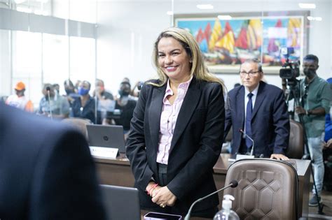 Dia da Instituição do Direito ao Voto da Mulher conheça a história da data e a importância da