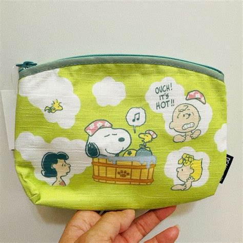 現貨》日本九州由布院限定peanuts Snoopy Chaya史努比茶屋 化妝包 糊塗塔克 湯布院 查理 莎莉布朗 蝦皮購物