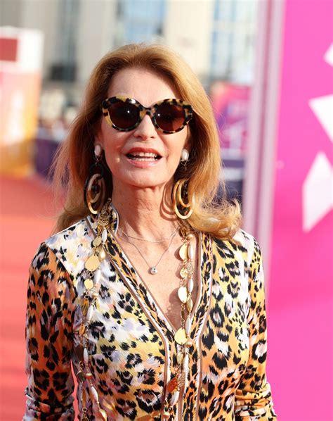 Photo Cyrielle Claire Les Célébrités Arrivent à La Cérémonie Douverture Du 49ème Festival