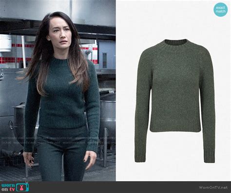 Wornontv Hannahs Dark Green Sweater On Designated Survivor Maggie Q
