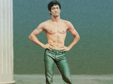 李小龍的肌肉到底什麼是水平？估計沒有人再能練到他這樣 每日頭條