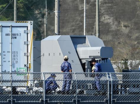 Japão testa novo modelo de canhão eletromagnético a bordo do navio experimental JS Asuka Poder