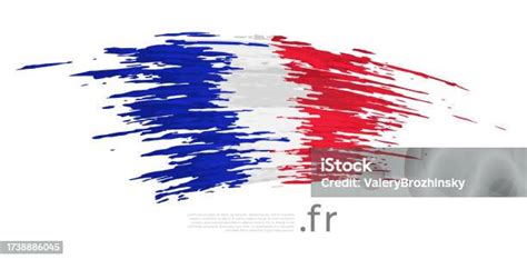 프랑스 국기 브러시 스트로크 그런지 붓은 흰색 바탕에 프랑스 국기를 그렸다 벡터 디자인 텍스트 장소가 있는 템플릿 국가 포스터 프랑스의 국가 애국 깃발 표지 복사 공간