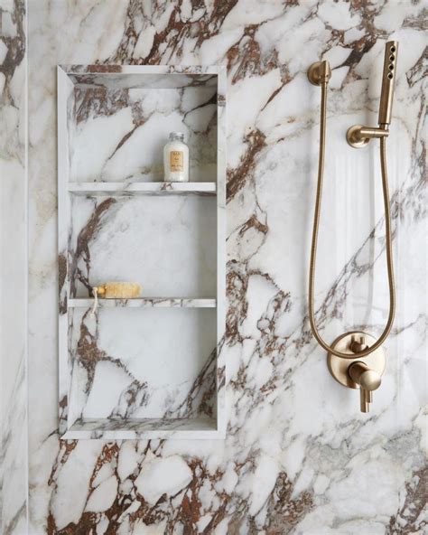 10 Stunning Marble Shower Ideas