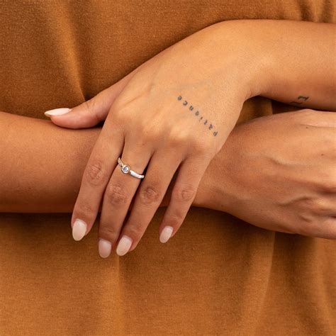 خرید آنلاین انگشتر طلا نگین میناکاری گالری پرسته