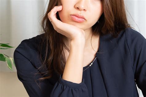 本当は優しいとわかっていても… 冷たい印象の人とは会話しにくい理由とは Sirabee