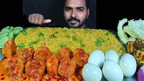 Eating Dal Khichdi Spicy Dum Aloo Boiled Egg Bringal Fry Papad