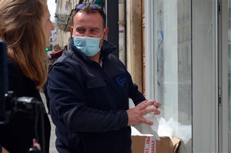 Comment Effacer Les Rayures Sur Une Vitre Ou Vitrine