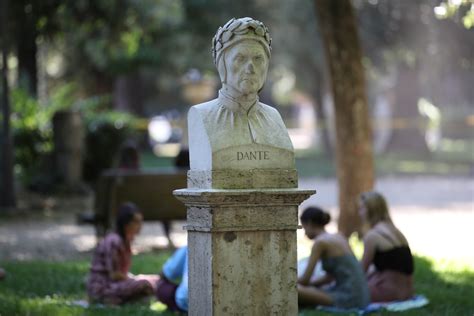 Cinco curiosidades sobre Dante Alighieri 700 anos após sua morte Pop