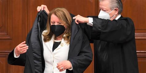 Loretta Ortiz Ahlf Es Investida Como Ministra De La Scjn