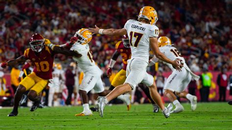 Look Best Photos From Usc Footballs 42 25 Victory Over Arizona State