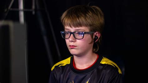 Sky News Presenter Tells 13 Year Old Tetris Champion Beating Tetris