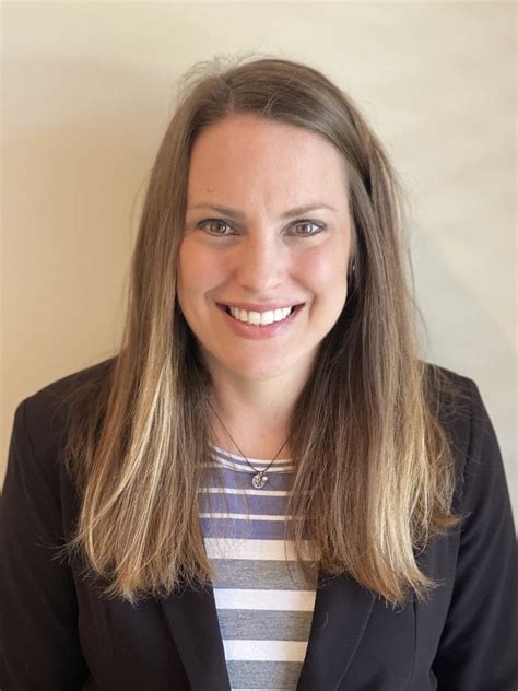 Lauren Brinkers Instagram Twitter And Facebook On Idcrawl