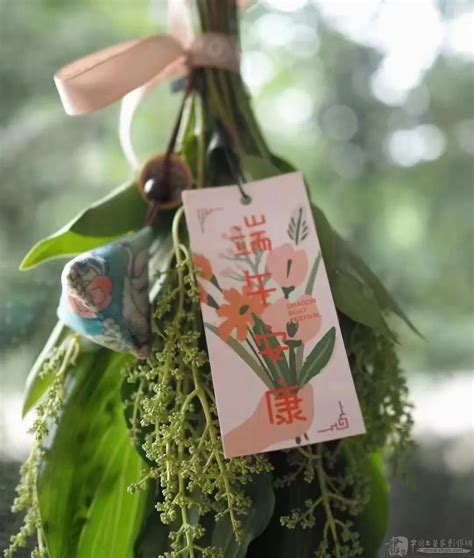 迎端午艾草应该如何挂？中国书画家影像网