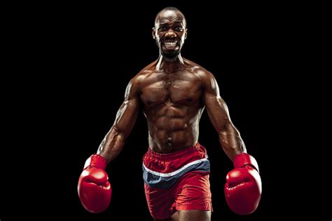 검은 배경 위에 권투 선수의 손입니다 힘 공격 및 모션 개념 개념에 대한 스톡 사진 및 기타 이미지 개념 건강한 생활방식 검은색 Istock