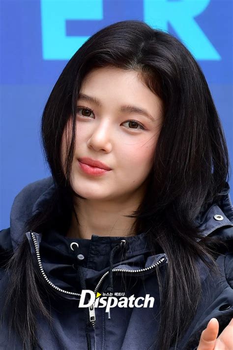 [현장포토] “큰 눈에 홀릭”…다니엘 인형의 눈맞춤 디스패치 뉴스는 팩트다 Kpop Girls New Jeans