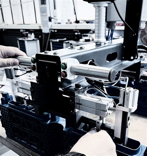 Load Handling Devices The Smart Helpers In Handling Technology