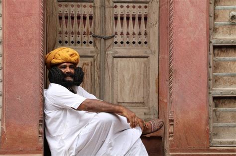 Upoznajte čovjeka S Najdužim Brkovima Na Svijetu Tportal