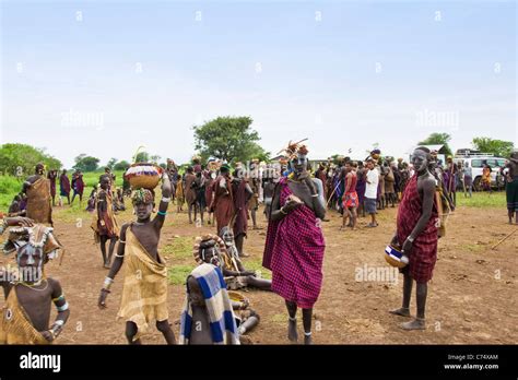 Mursi Tribe Mago National Park Ethiopia Stock Photo Alamy