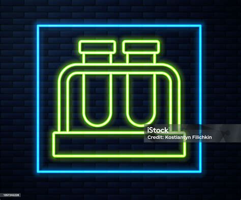 벽돌 벽 배경에 고립 된 빛나는 네온 라인 테스트 튜브 및 플라스크 화학 실험실 테스트 아이콘 실험실 유리 제품 기호 벡터 건강 검진에 대한 스톡 벡터 아트 및 기타 이미지